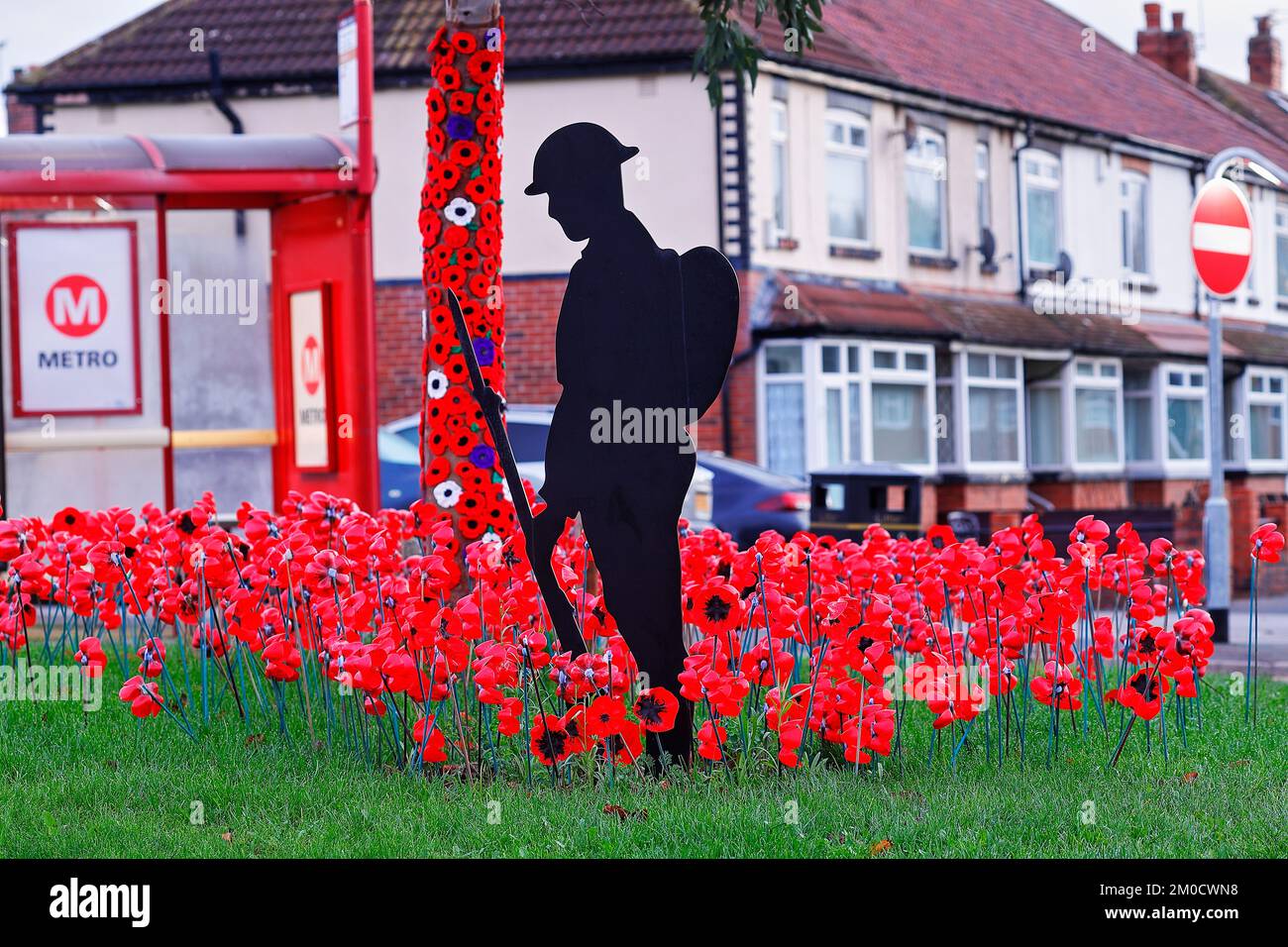 A poppy & Tommy soldier display created by Beeston In Bloom, Leeds ...
