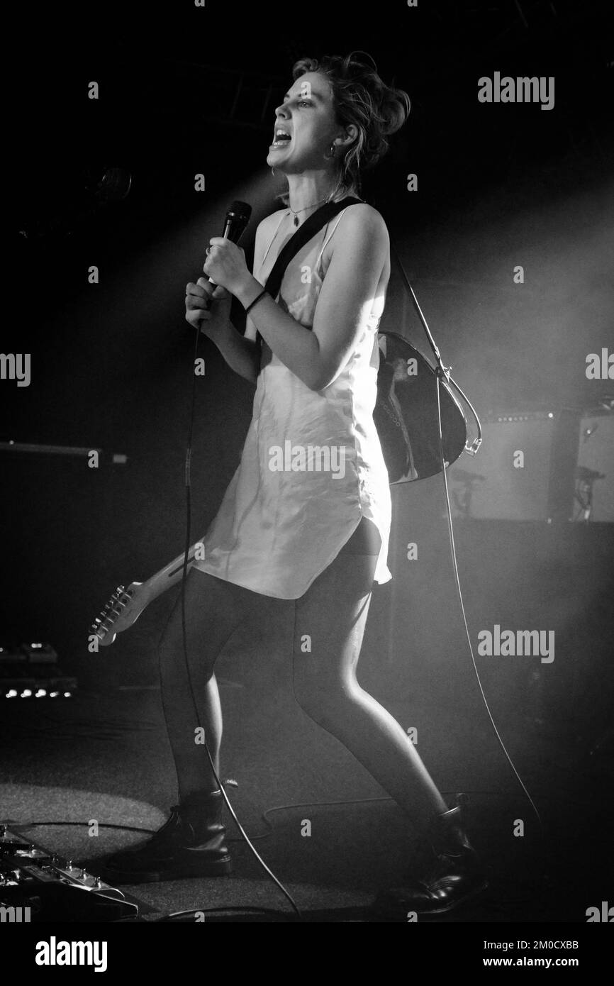 Ellie rowsell hi-res stock photography and images - Alamy