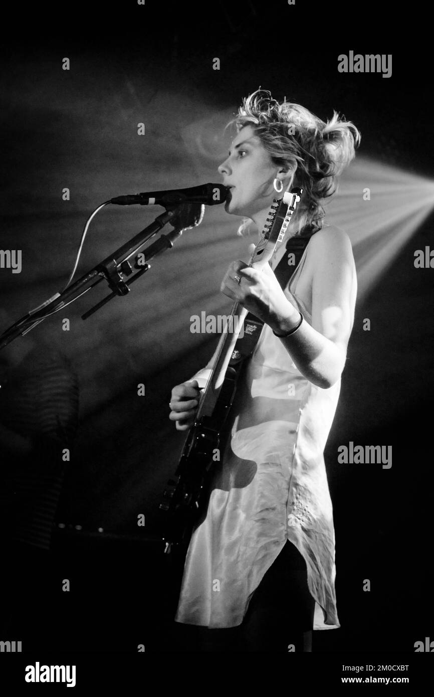 Wolf alice rock band hi-res stock photography and images - Alamy