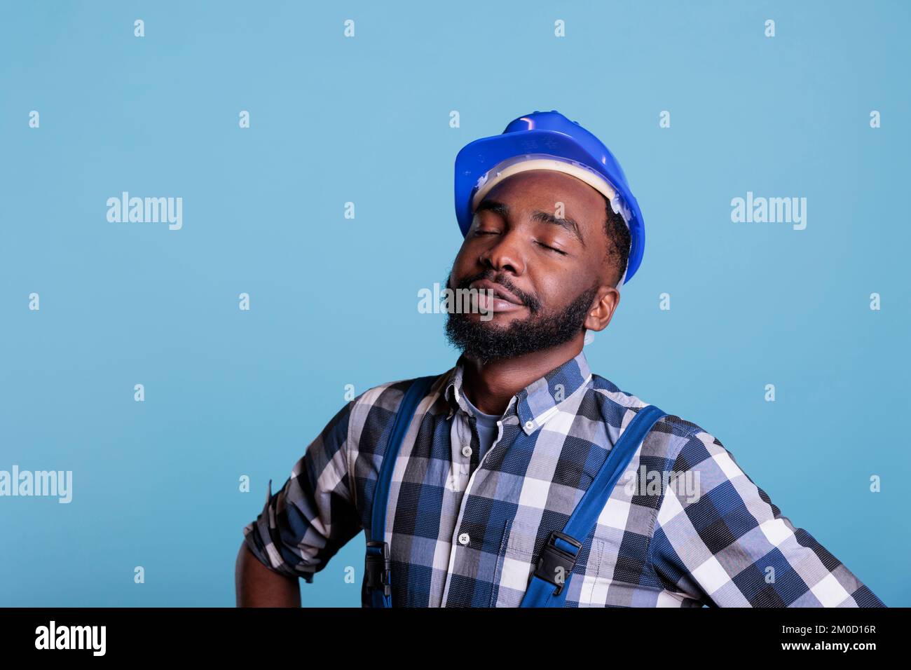 Construction worker with a dream to start work very early in the ...