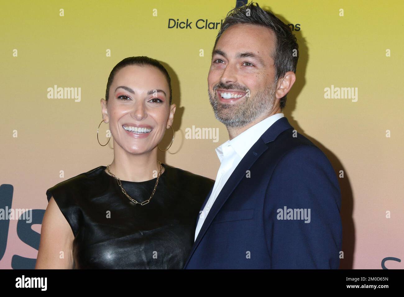 LOS ANGELES - DEC 4: Raquel Muno, Derek Muller at the 2022 Streamy ...