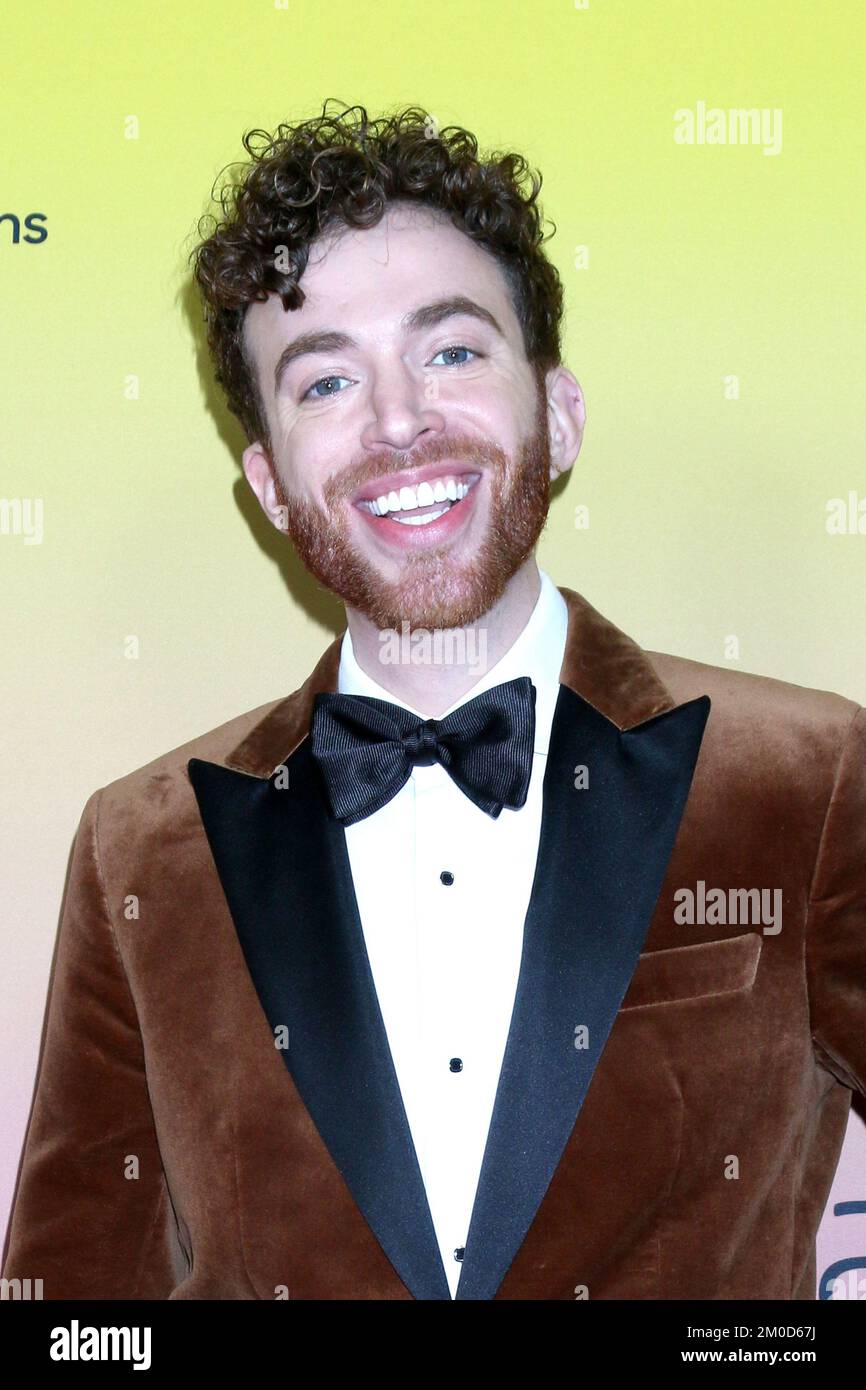 LOS ANGELES - DEC 4: Josh Helfgott at the 2022 Streamy Awards at ...