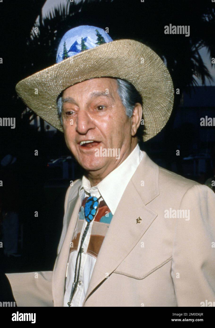 Danny thomas 1980s hi-res stock photography and images - Alamy