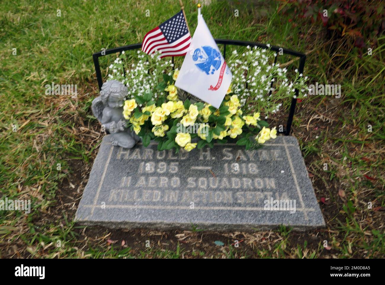 Los Angeles, California, USA 2nd December 2022 Harold H. Sayre's Grave ...