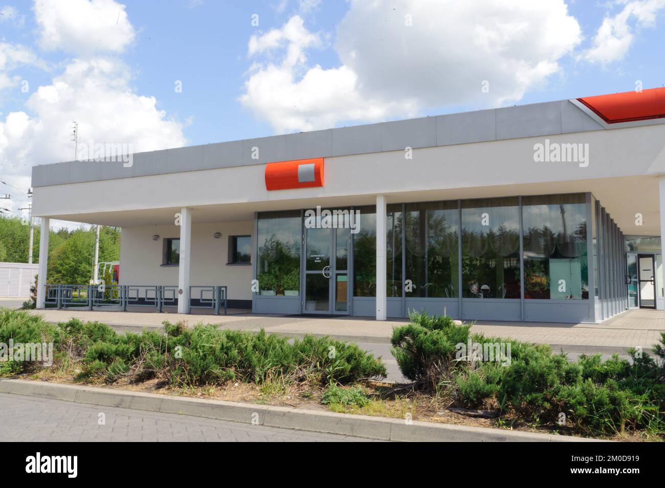 modern cafe exterior in europe Stock Photo - Alamy