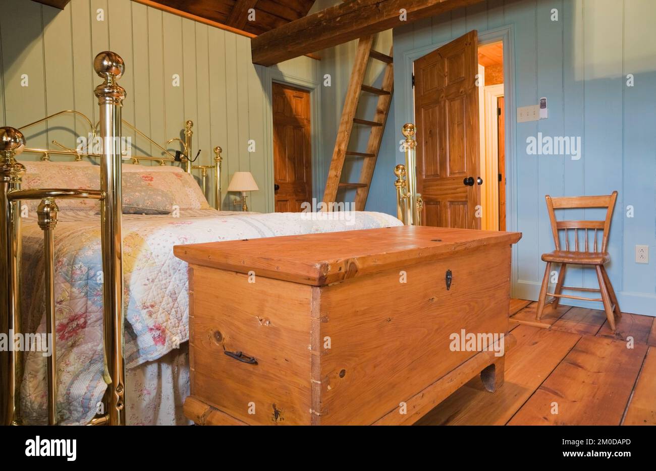 Eight poster bed hi-res stock photography and images - Alamy