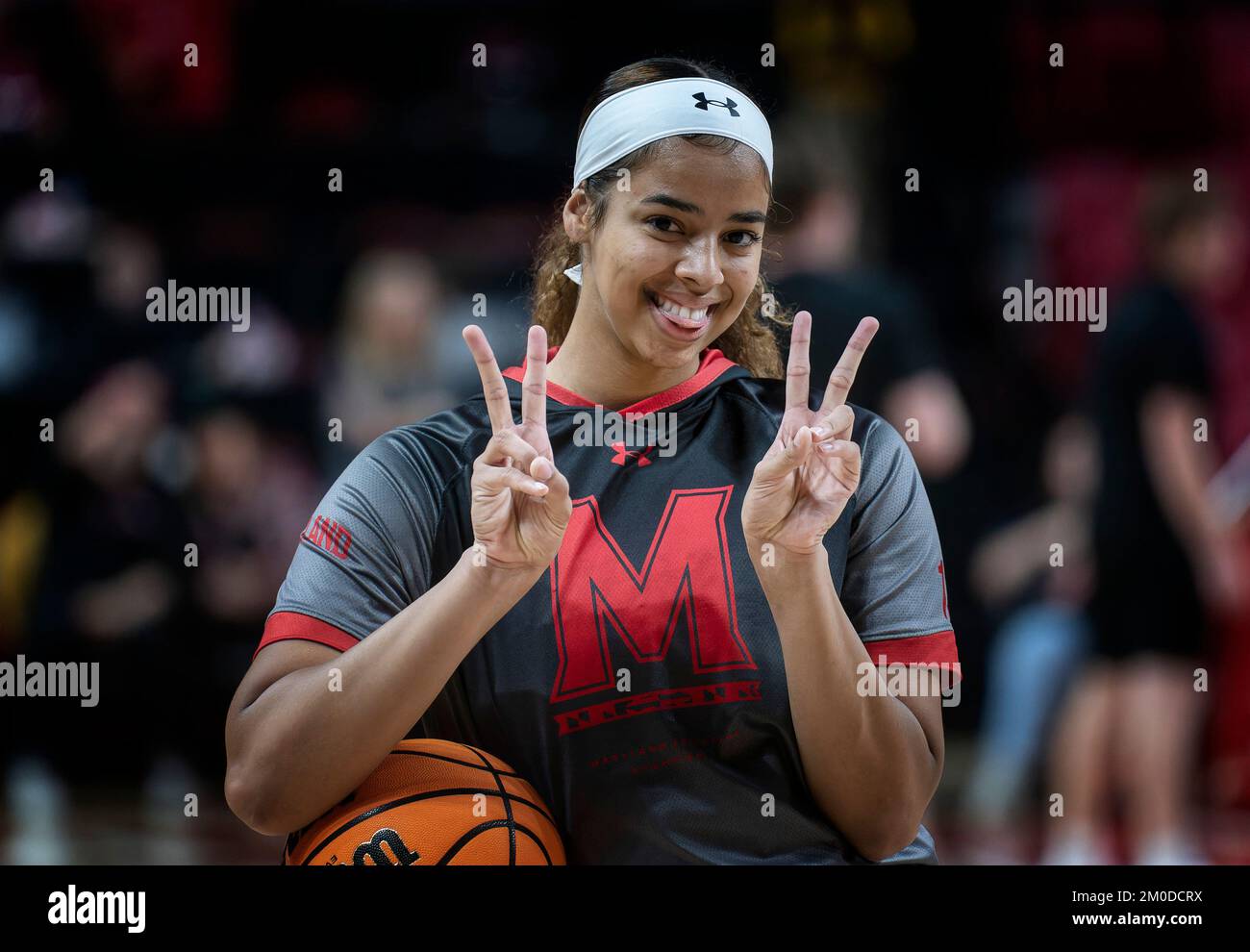 Big basketball player hi-res stock photography and images - Alamy