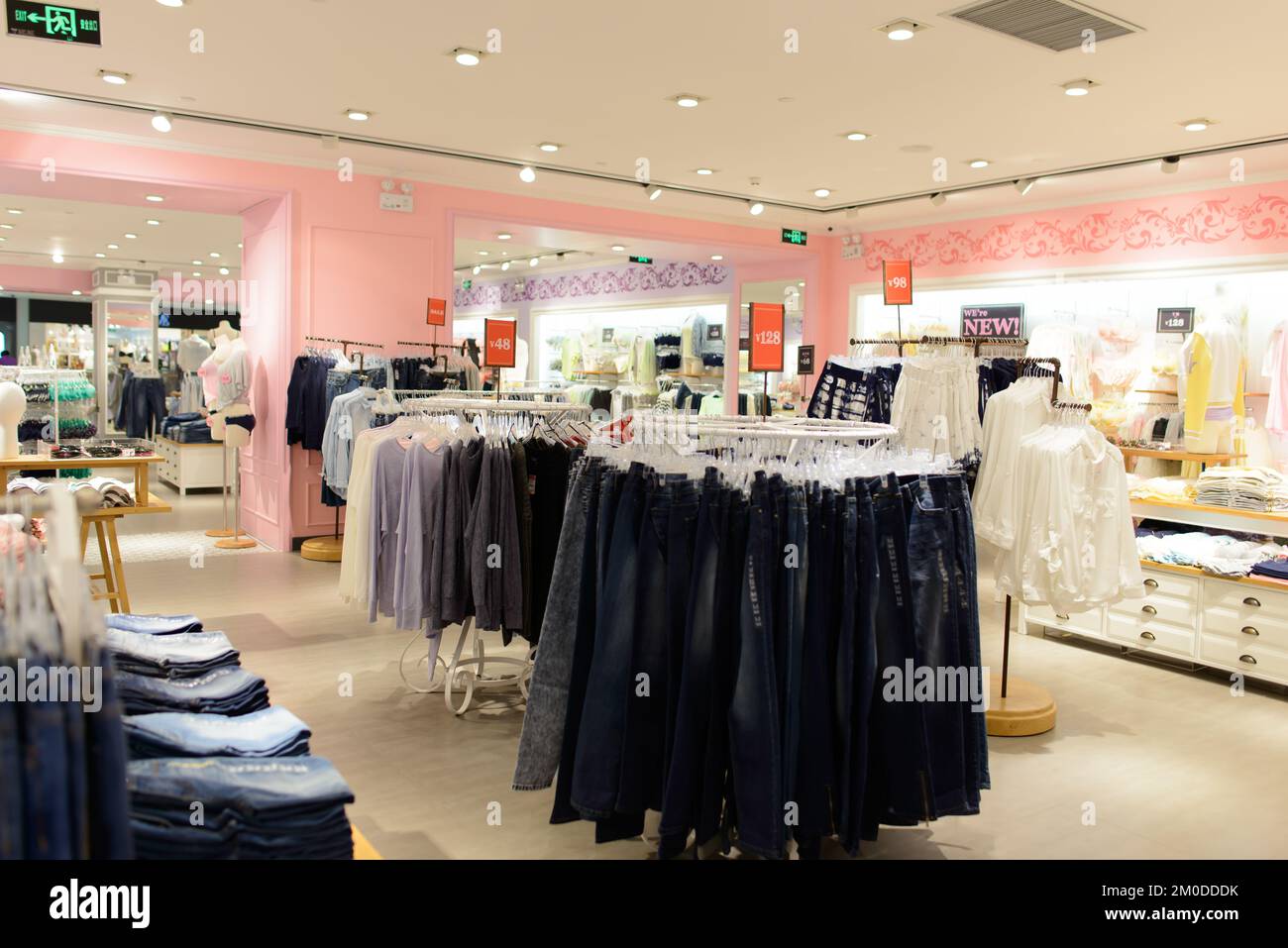SHENZHEN, CHINA-APRIL 13: shopping store in ShenZhen on April 13, 2014 ...