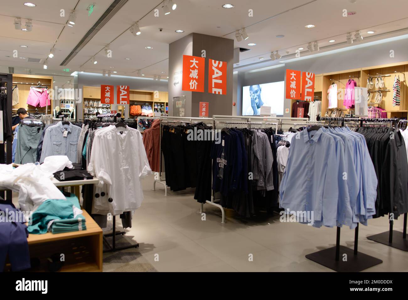 SHENZHEN, CHINA-APRIL 13: shopping store in ShenZhen on April 13, 2014 ...