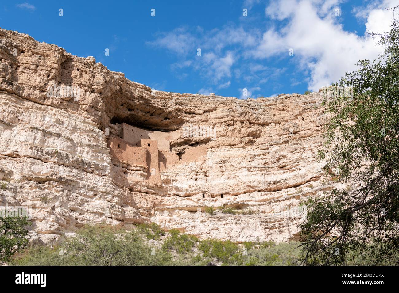 Montezuma Castle, Montezuma NM, Native American high rise dwelling ...
