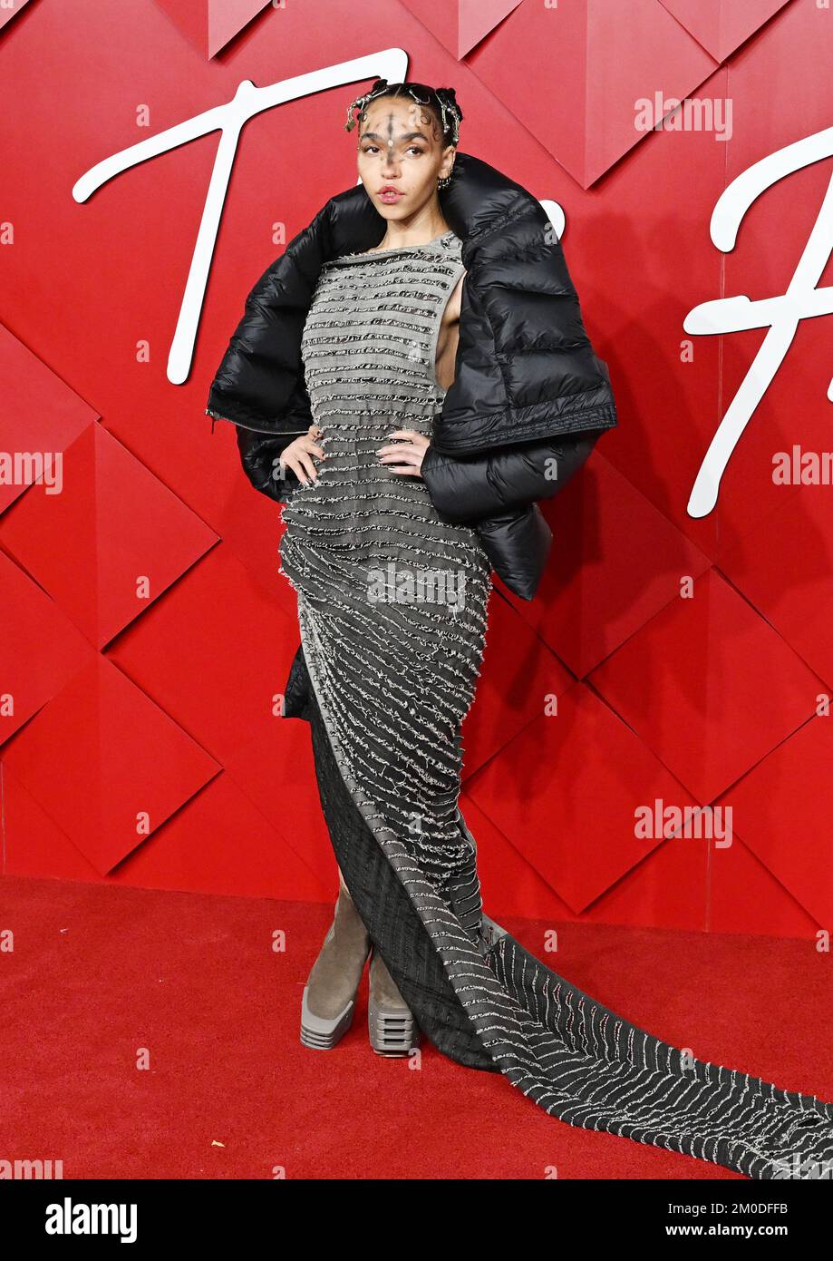 London, UK. 05th Dec, 2022. British singer FKA Twigs attends the ...