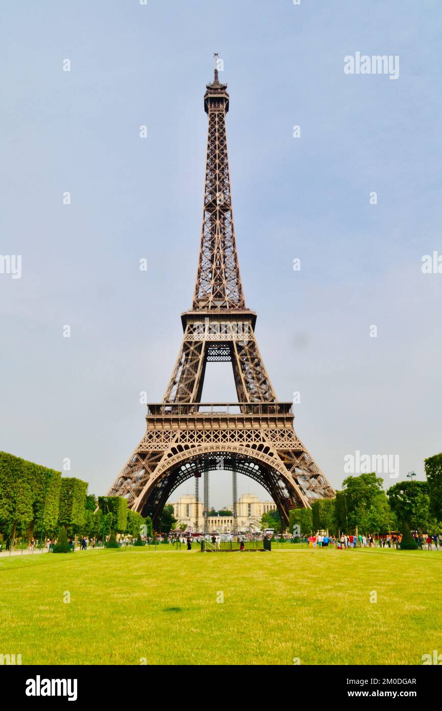 Pixel eiffel hi-res stock photography and images - Alamy