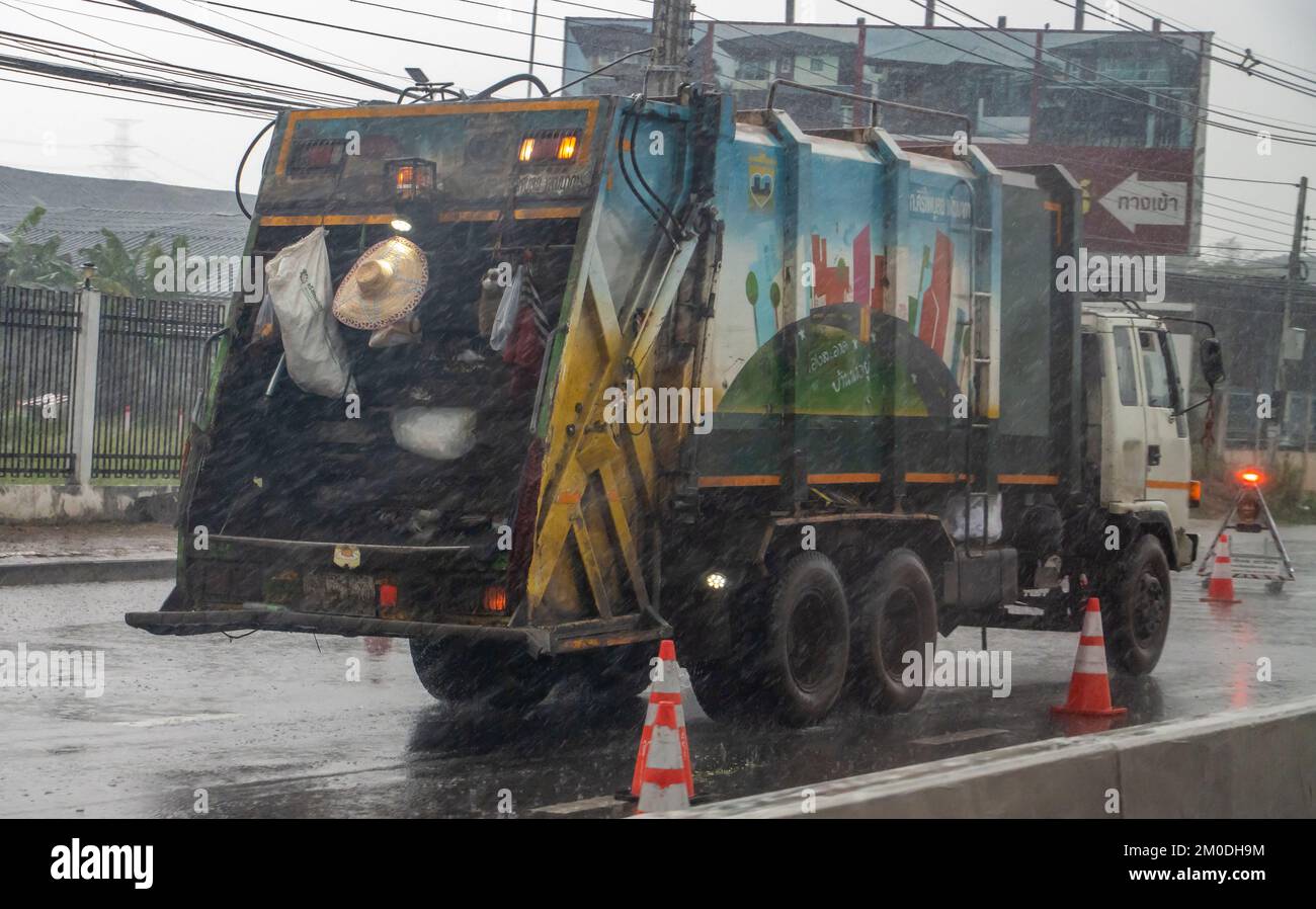 Garbage collector storm hi-res stock photography and images - Alamy
