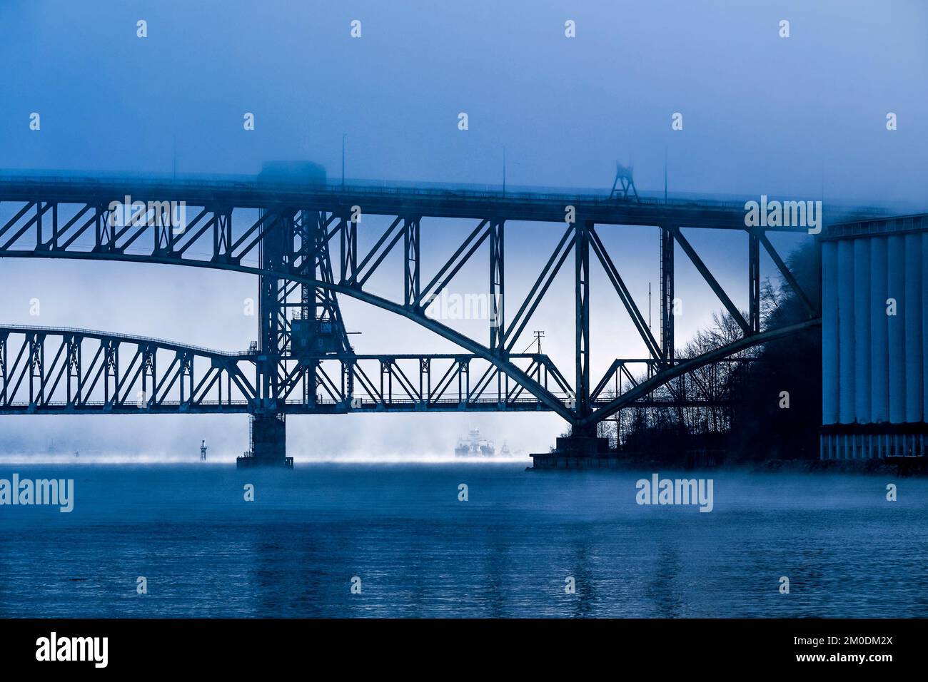 Ironworkers Memorial Bridge, 2nd Narrows Railway Bridge, Burrard Inlet ...