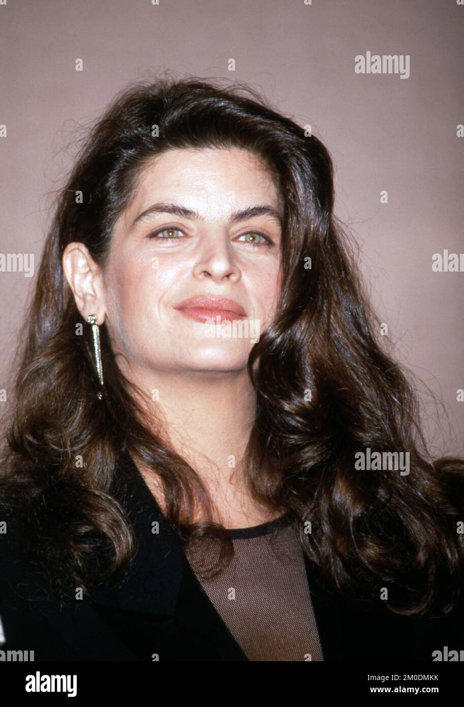 File Photo Kirstie Alley Has Passed Away At 71 Kirstie Alley At