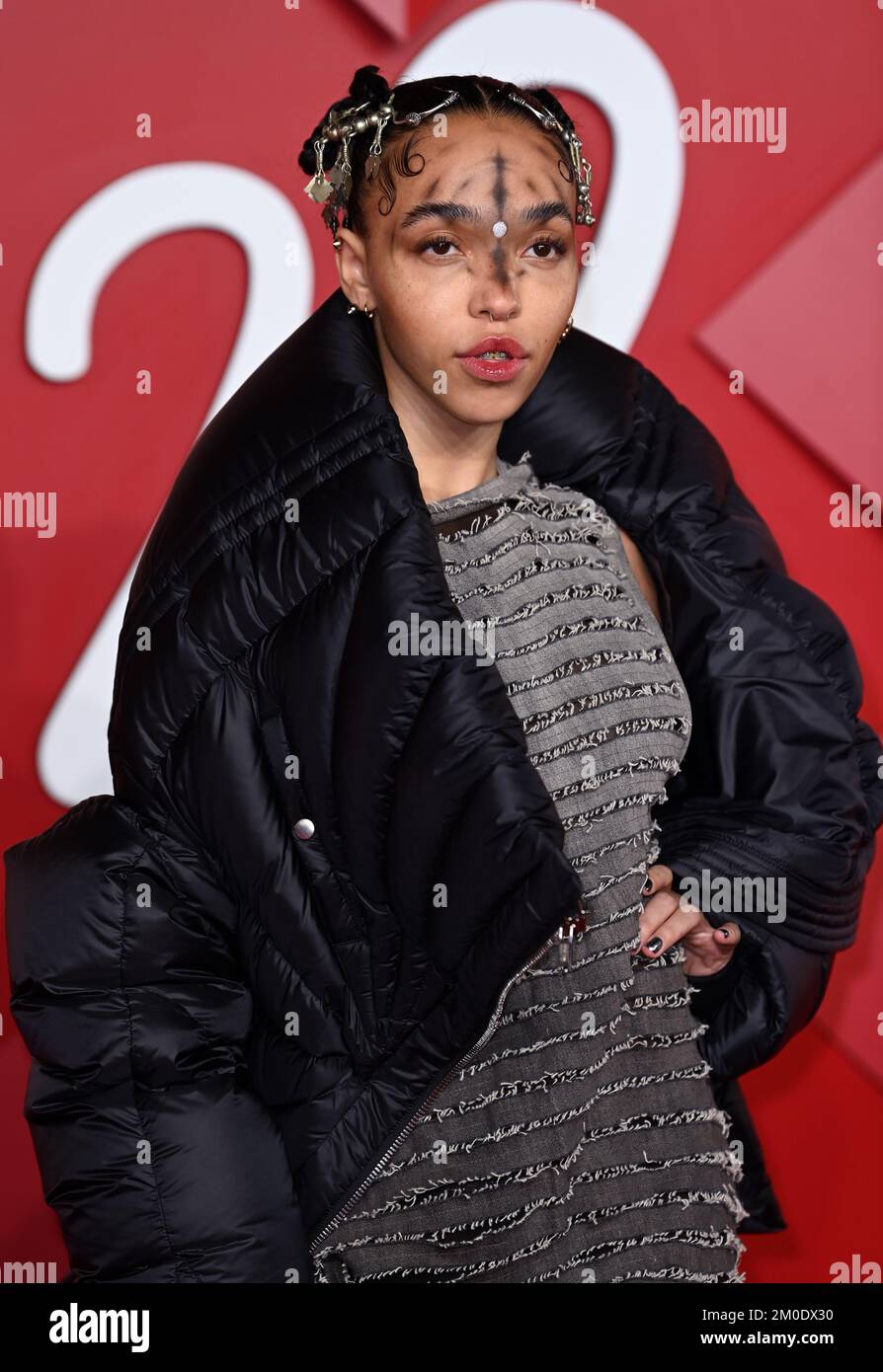 December 5th, 2022, London, UK. EDITORIAL USE ONLY FKA Twigs arriving ...