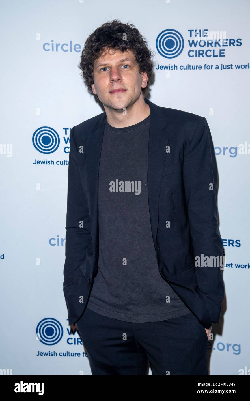 NEW YORK, NEW YORK - DECEMBER 05: Jesse Eisenberg attends the 2022 ...