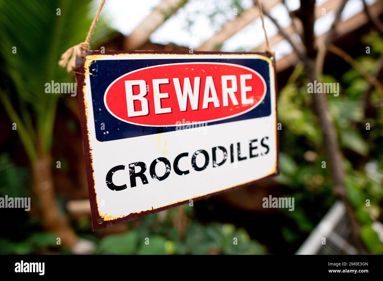 Saterland, Germany. 05th Dec, 2022. A sign reading "Beware Crocodiles ...