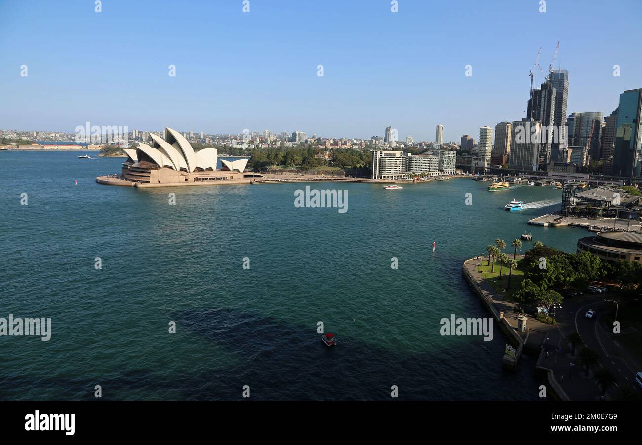 Sydney opera house circular quay hi-res stock photography and images ...