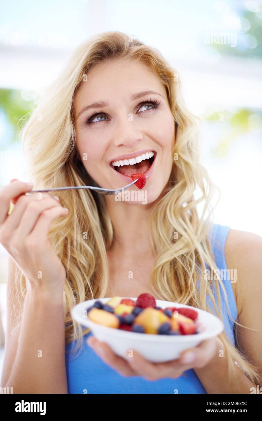 Eats standing up hi-res stock photography and images - Alamy