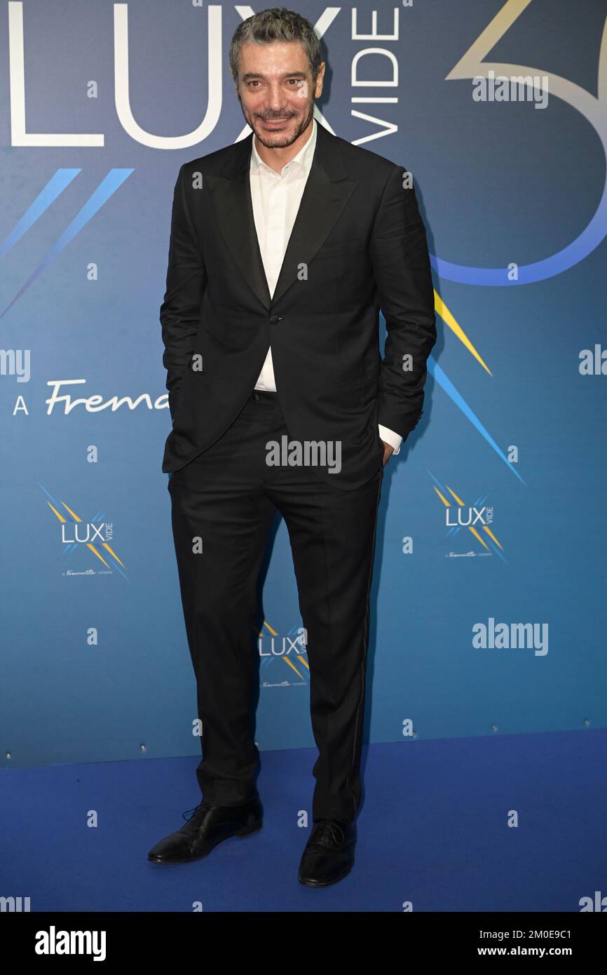 Rome, Italy. 05th Dec, 2022. Giuseppe Zeno attends the blue carpet for ...