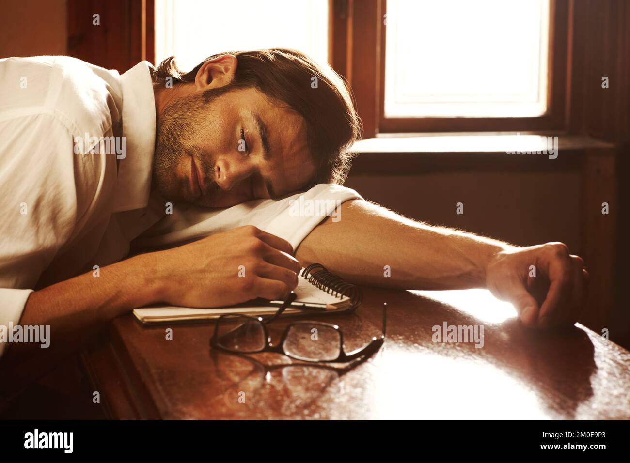 Man writer dark hi-res stock photography and images - Alamy