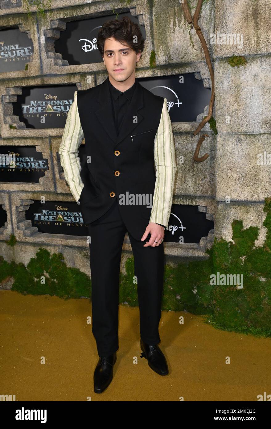 Los Angeles, USA. 05th Dec, 2022. Antonio Cipriano at the premiere ...