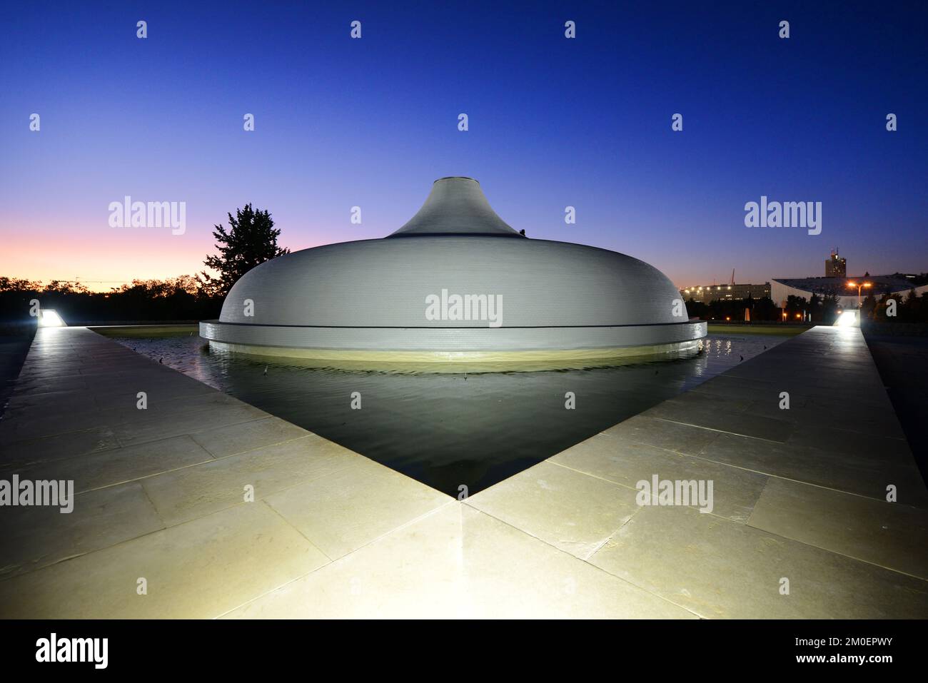 The 'Shrine of the Book' museum houses the Dead Sea Scrolls. Jerusalem ...
