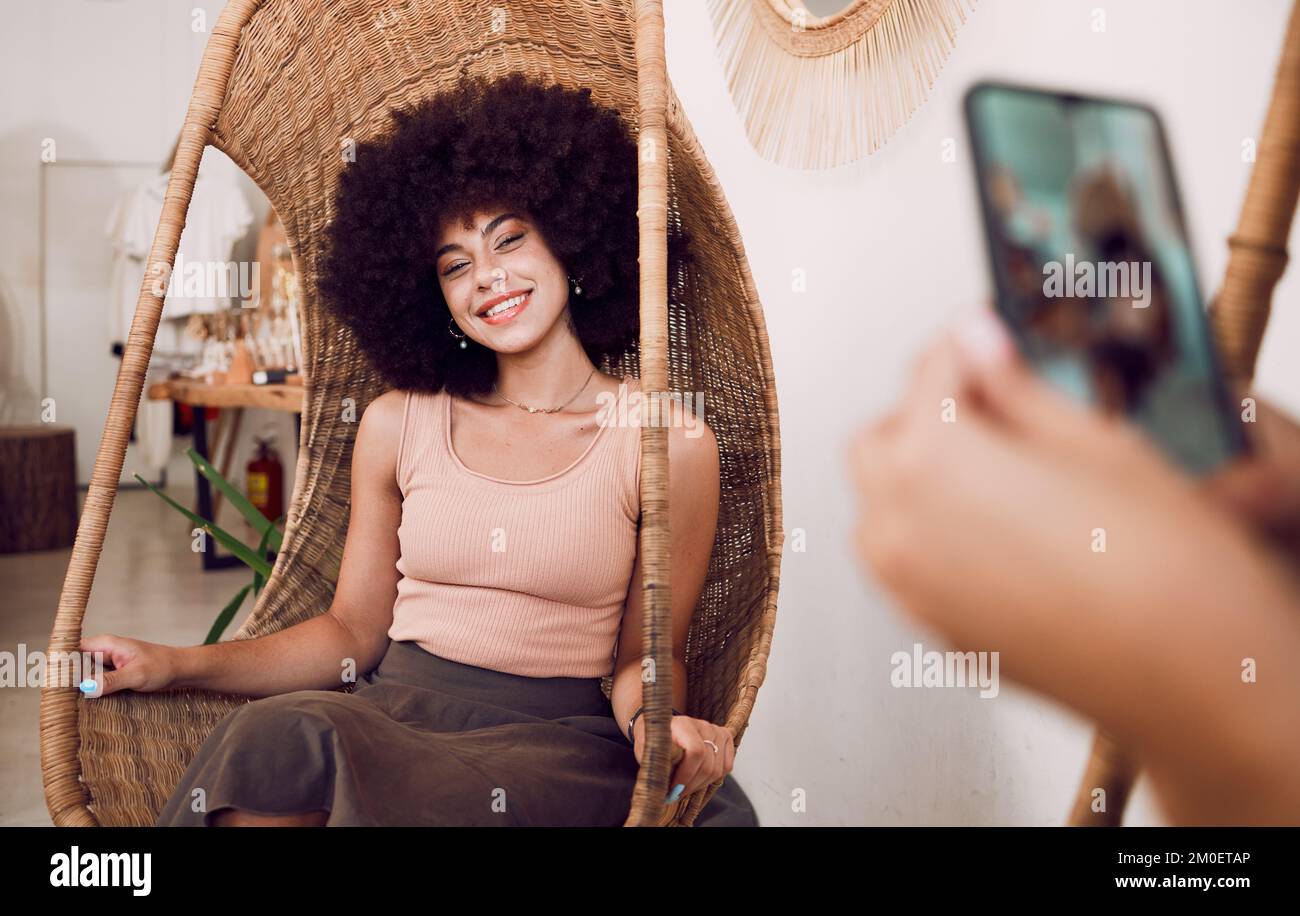 Black woman beautiful face sitting hi-res stock photography and images ...