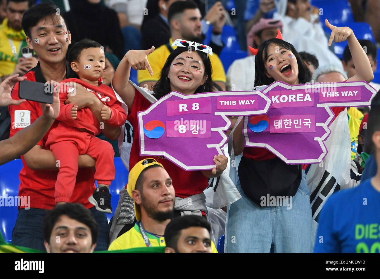 korean fans, soccer fans, family. Round of 16, Round of Sixteen, Game ...