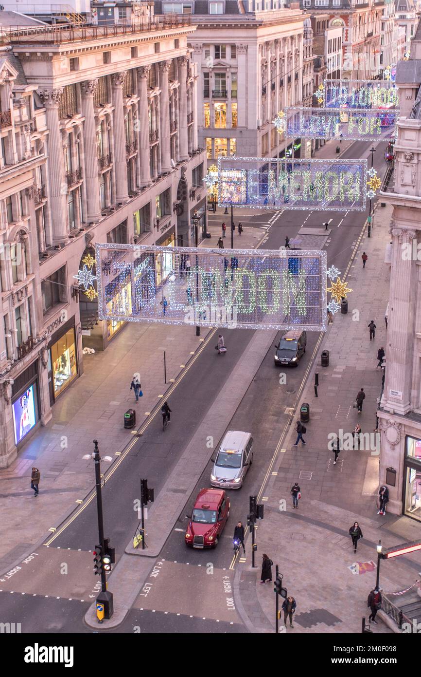London in Lockdown Christmas 2020 Stock Photo - Alamy
