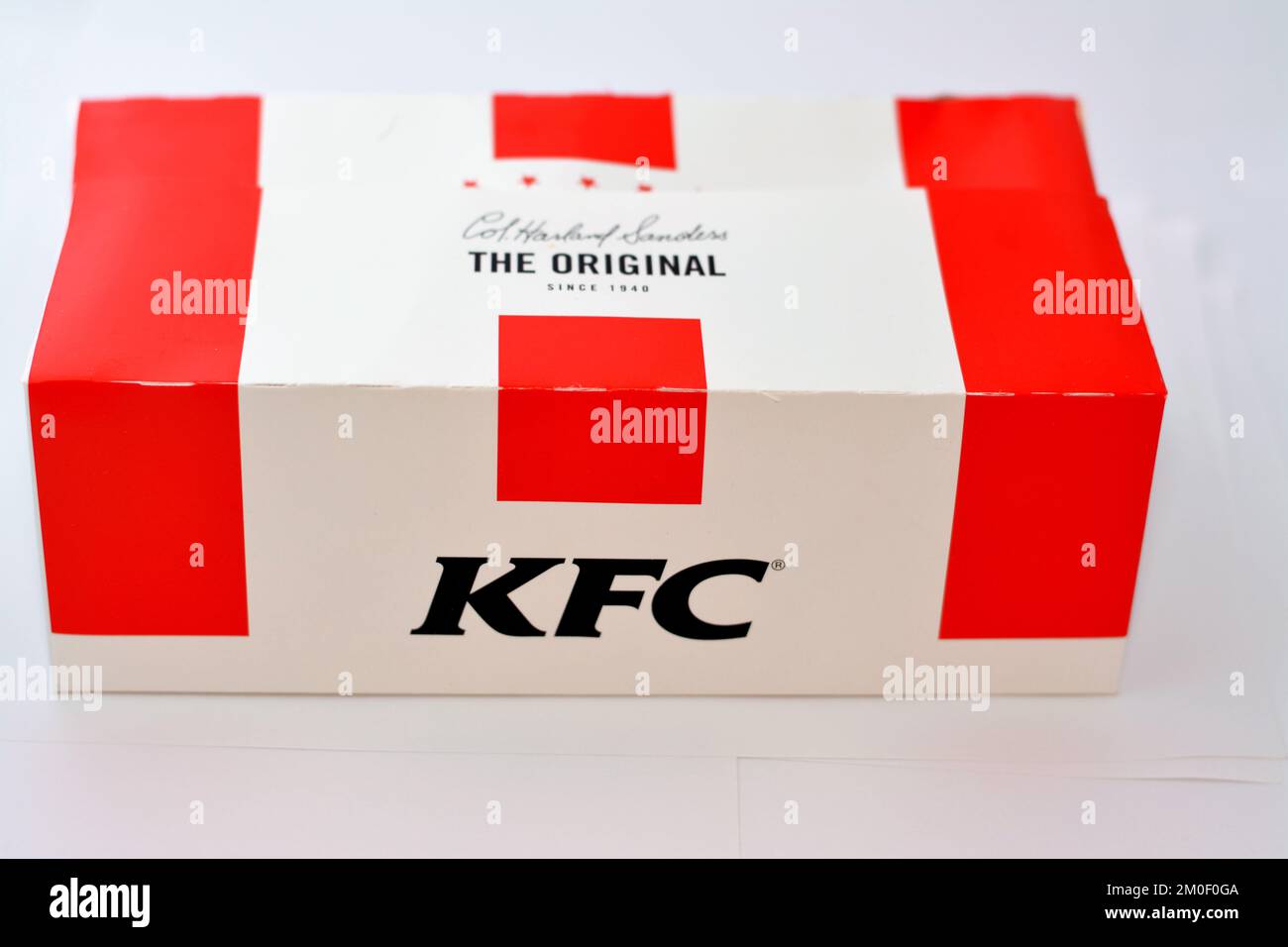 Cairo, Egypt, November 13 2022: KFC Fried chicken delivery of Zinger ...