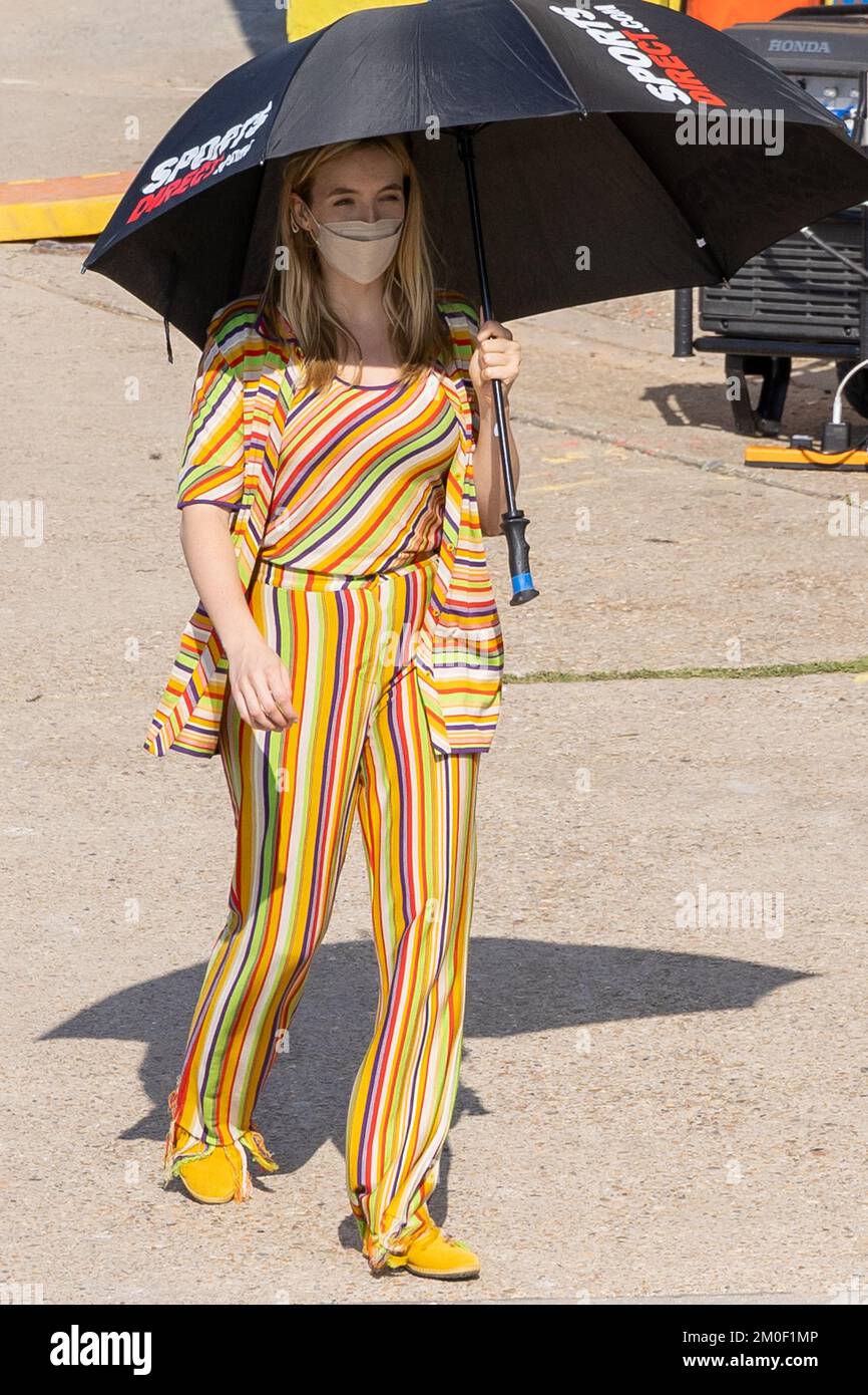 Jodie Comer is spotted filming for Killing Evev in Margate, Kent Stock ...