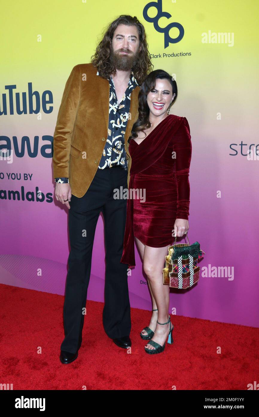 Beverly Hills, CA. 4th Dec, 2022. Rhett McLaughlin, Jessie McLaughlin at arrivals for 2022 ...