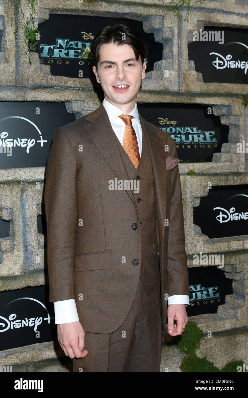Los Angeles, CA. 5th Dec, 2022. Dylan Michael Douglas at arrivals for ...