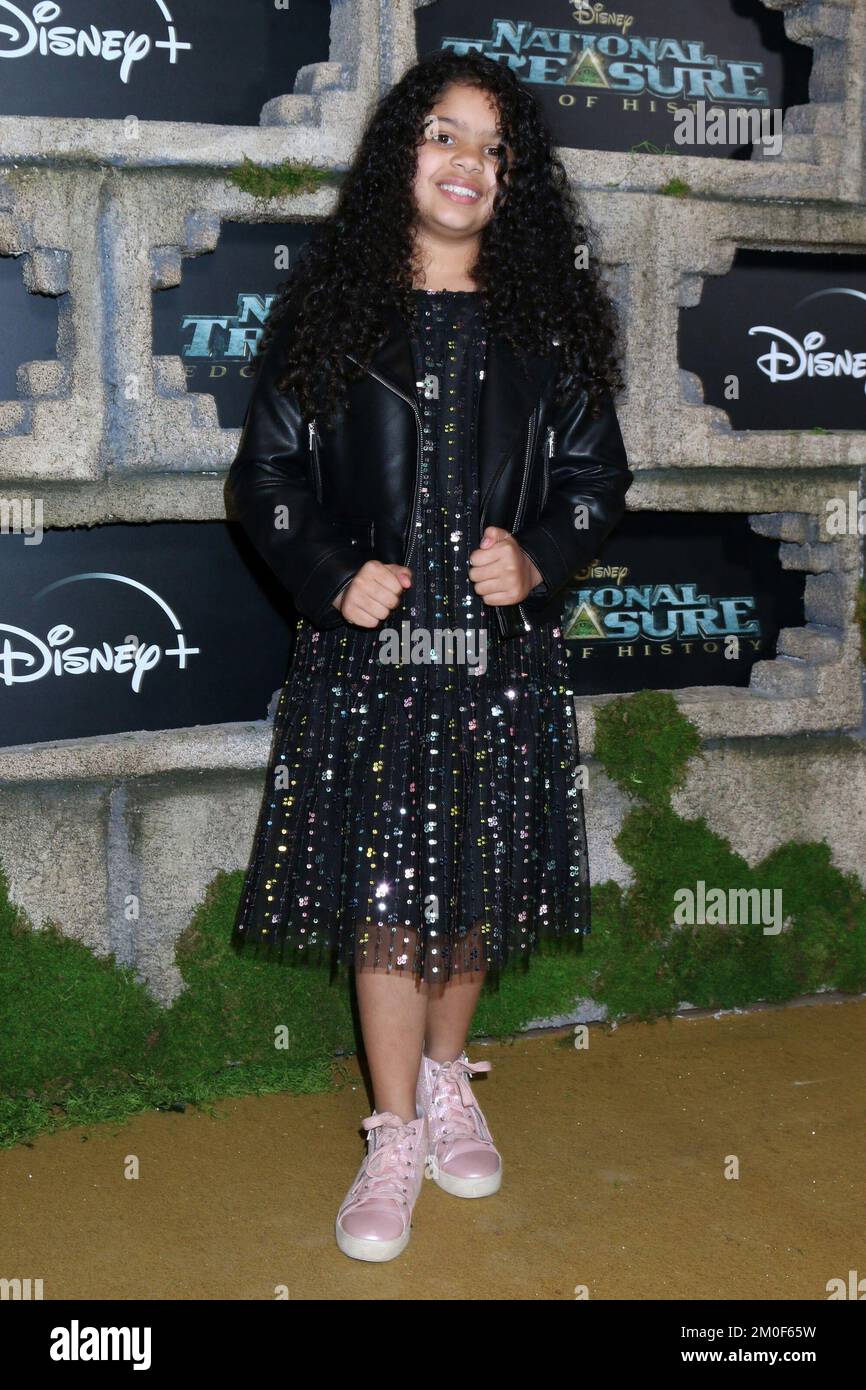 Los Angeles, CA. 5th Dec, 2022. Rupali Redd at arrivals for NATIONAL ...