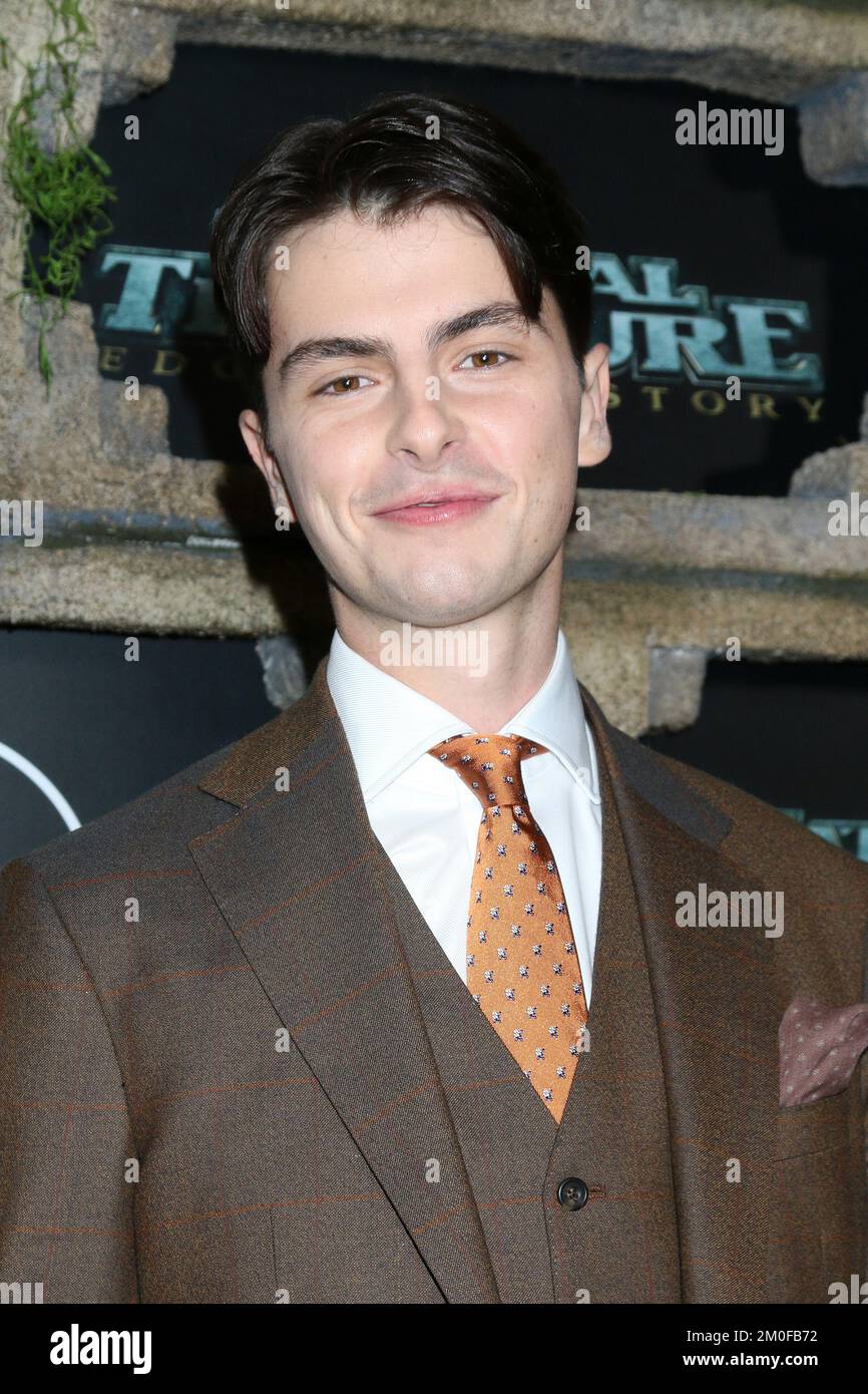 December 31, 2000, Los Angeles, CA, USA: LOS ANGELES - DEC 5: Dylan ...