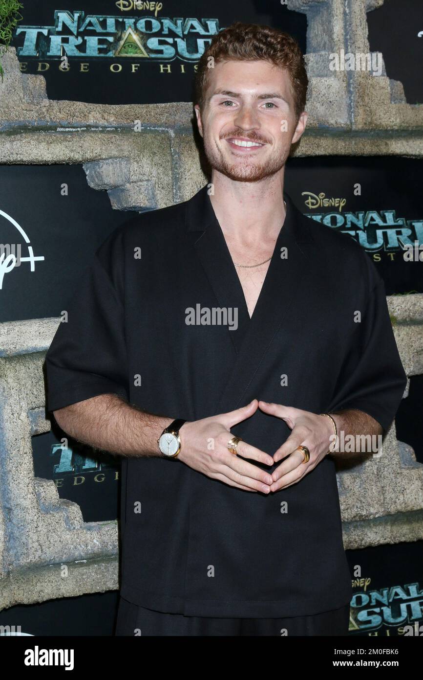 December 5, 2022, Los Angeles, CA, USA: LOS ANGELES - DEC 5: Jake ...