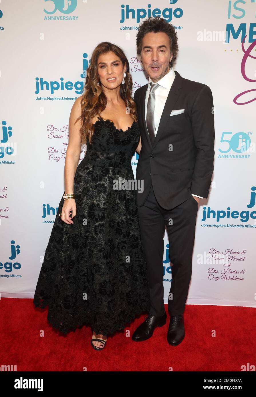 5 December 2022 -Beverly Hills, California - Serena Levy, Shawn Levy ...