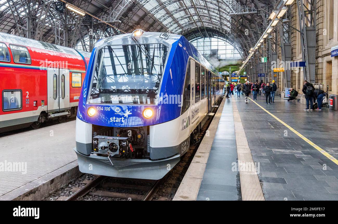 PRODUCTION - 06 December 2022, Hessen, Frankfurt/Main: The hydrogen ...