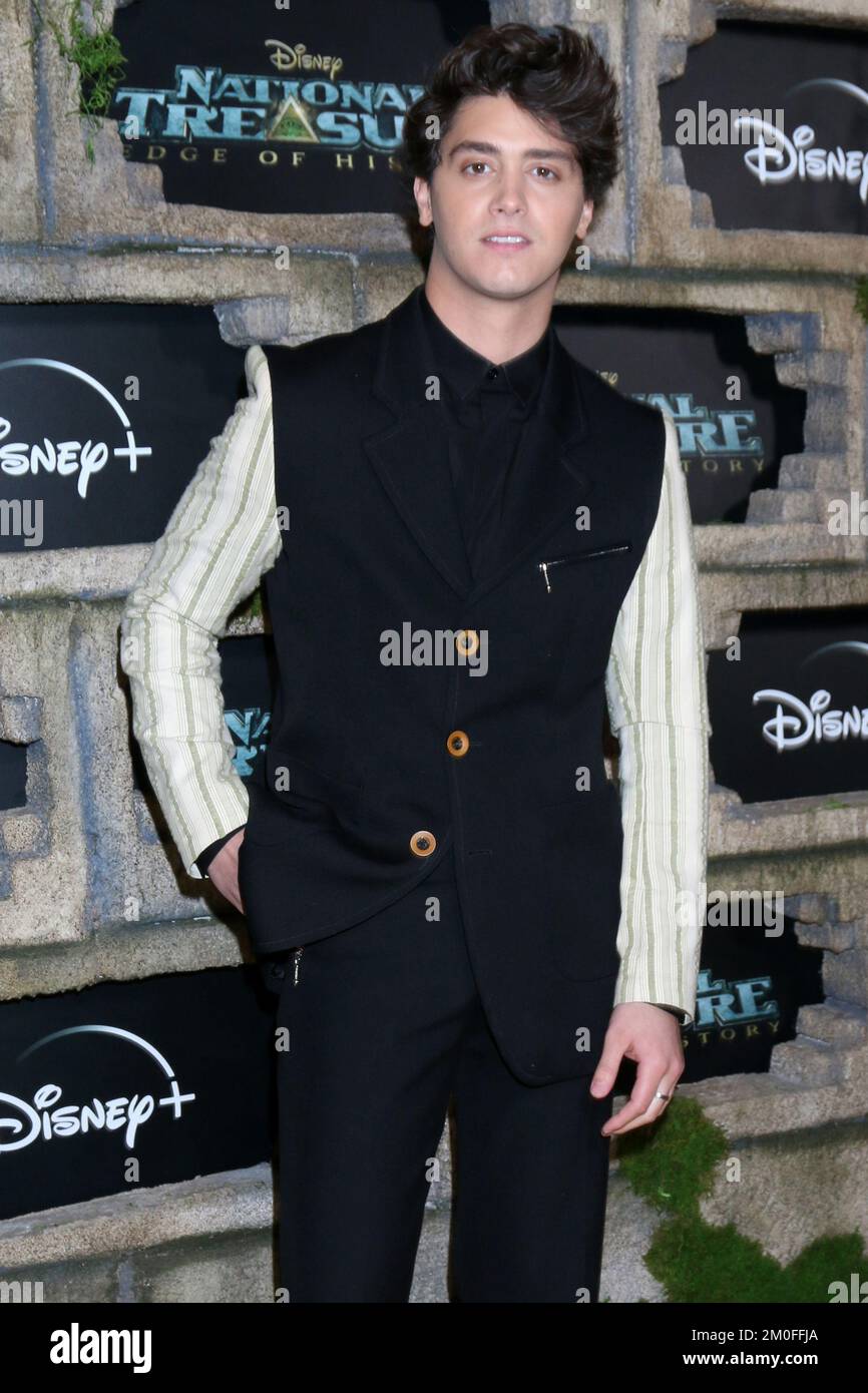 December 31, 2000, Los Angeles, CA, USA: LOS ANGELES - DEC 5: Antonio ...