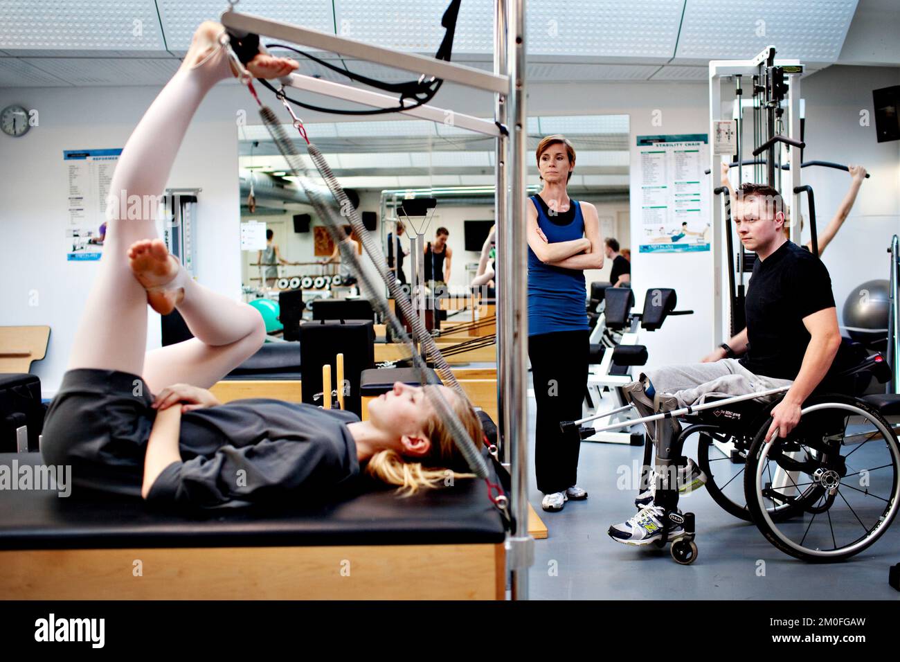 The 27-year soldiers Mark Peters was injured in November 2009 losing ...