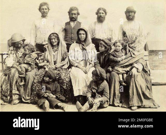 Gypsies and portrait hi-res stock photography and images - Alamy