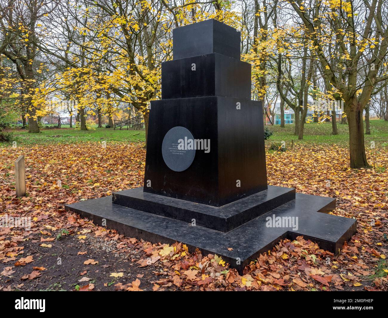 Shooting the elephant sculpture hi-res stock photography and images - Alamy