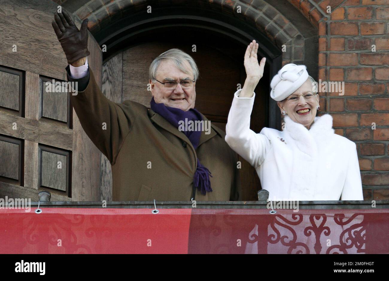 Tens of thousands of flag-waving Danes braved near-freezing ...