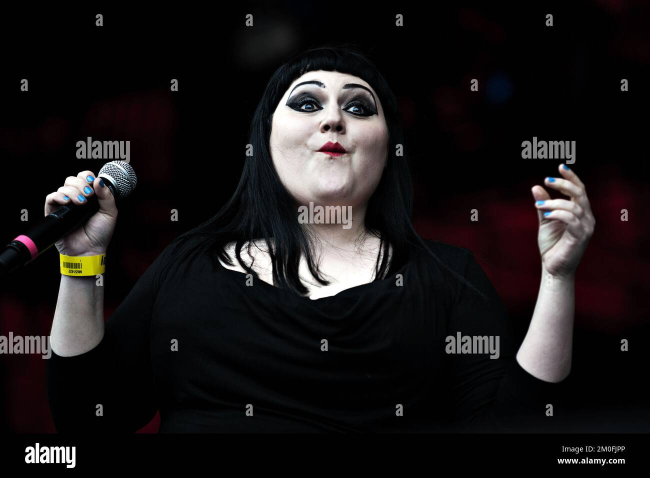 Beth Ditto and Gossip on Orange stage at Roskilde Festival, Friday July ...