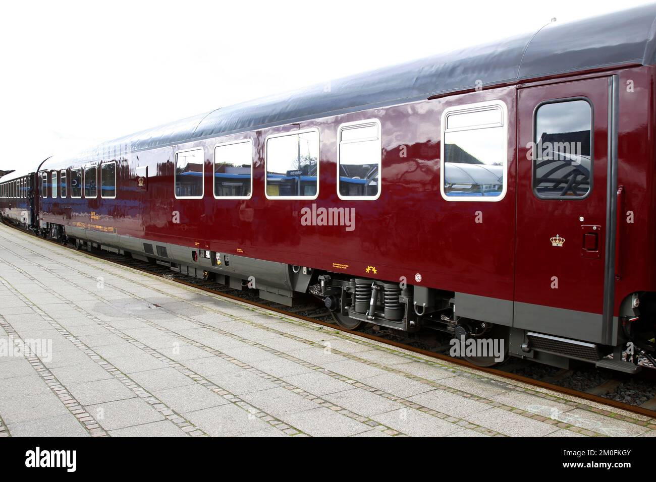 Prince Consort Henrik visits Jutland Dragoon Regiment in Holstebro ...