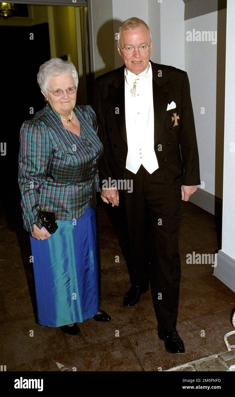 The chairman of the Danish parliament Ivar Hansen (64) died a few hours ...