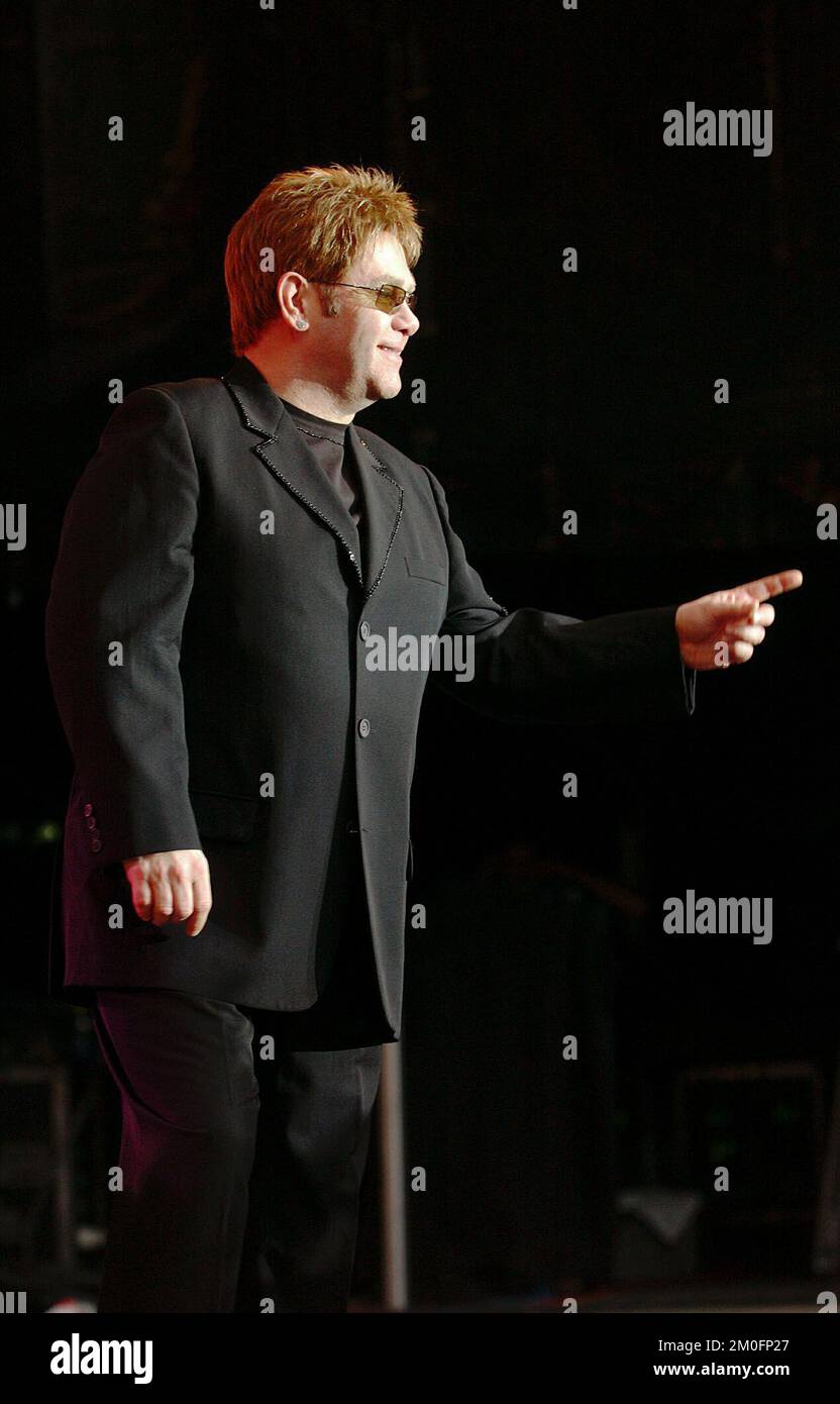 Elton john photos hi-res stock photography and images - Alamy