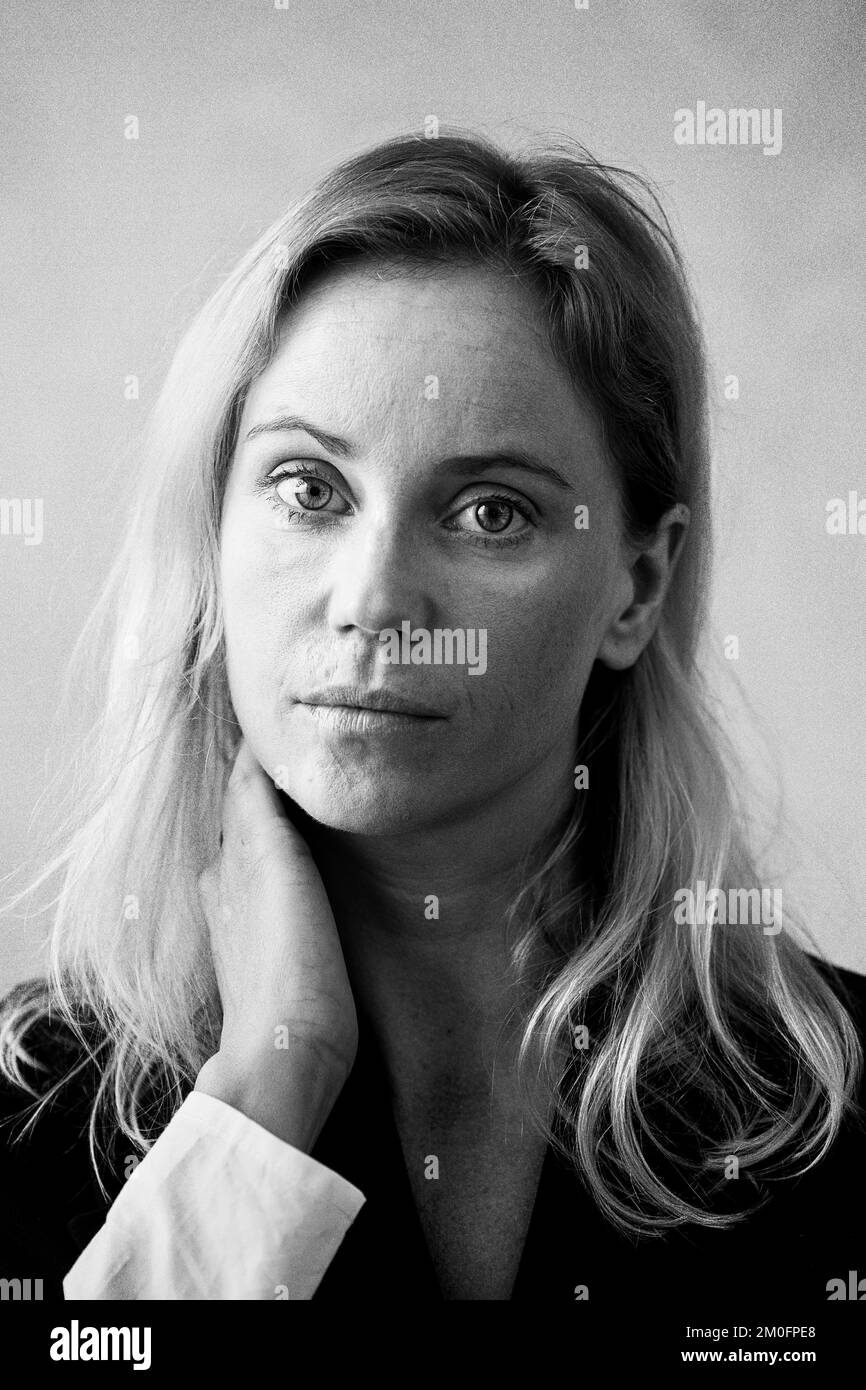 Star of the scandinavian crime drama television series the bridge hi ...